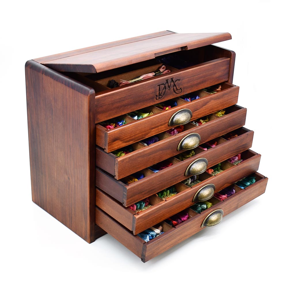 Móvel de Madeira Vintage com as 500 Cores da Linha DMC Mouliné Spécial ...